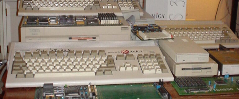 Amiga 1200 build based on the ReAmiga A1200 motherboard - Vintage Amiga ...